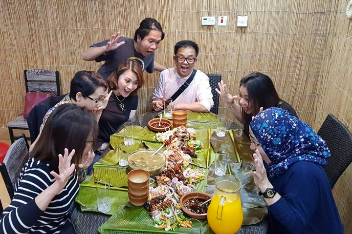 Win a Boodle Fight Package worth 25 OMR at Adobo Restaurant