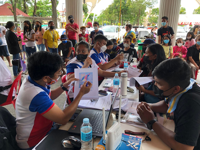 Pay out to qualified OFWs affected by the magnitude 7.0 earthquake have ...